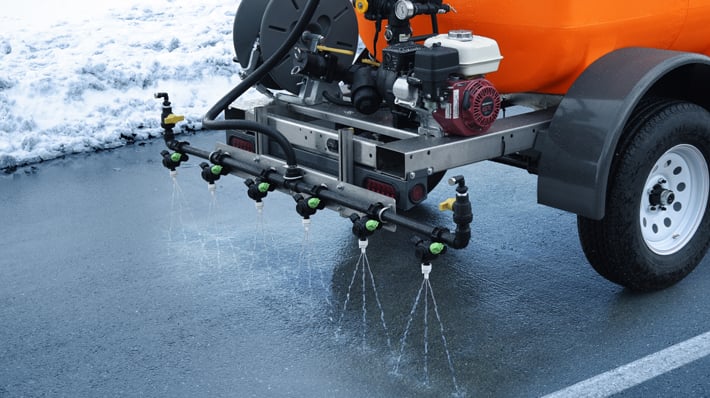 5 Benefits of Using Liquids for De-icing and Anti-icing