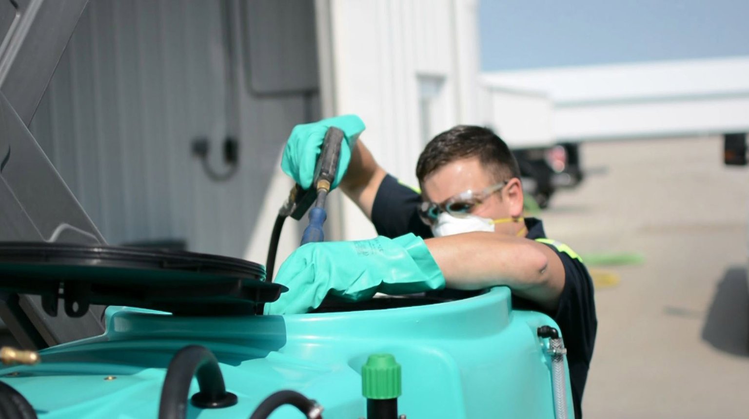 7-Step Guide: Cleaning the Tank on Your Sprayer