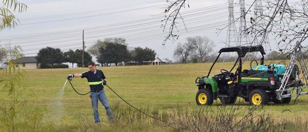 5 Handy Tips From Farmers that Spray with a UTV Sprayer